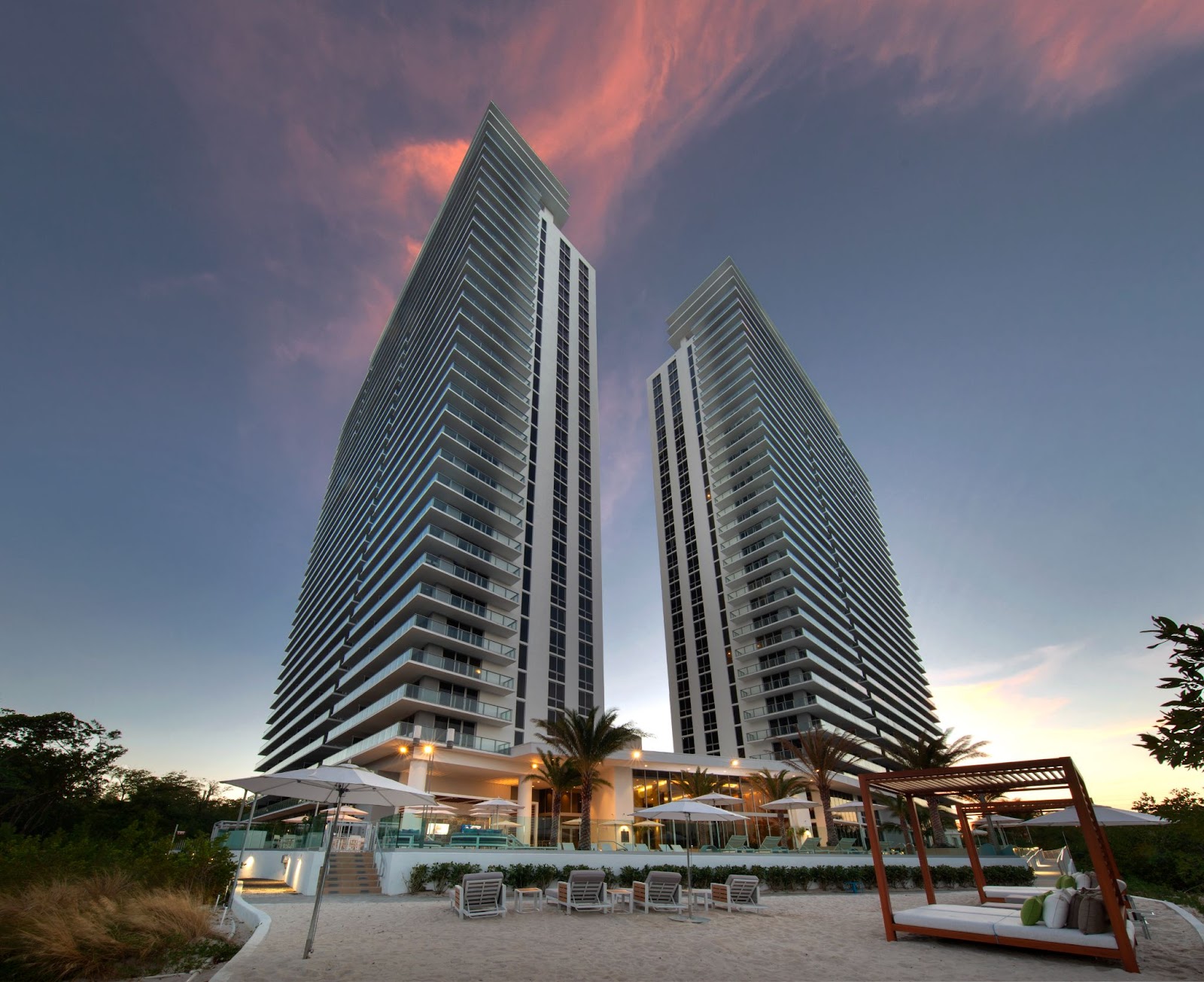 The Harbour Condo Sales and Rentals
